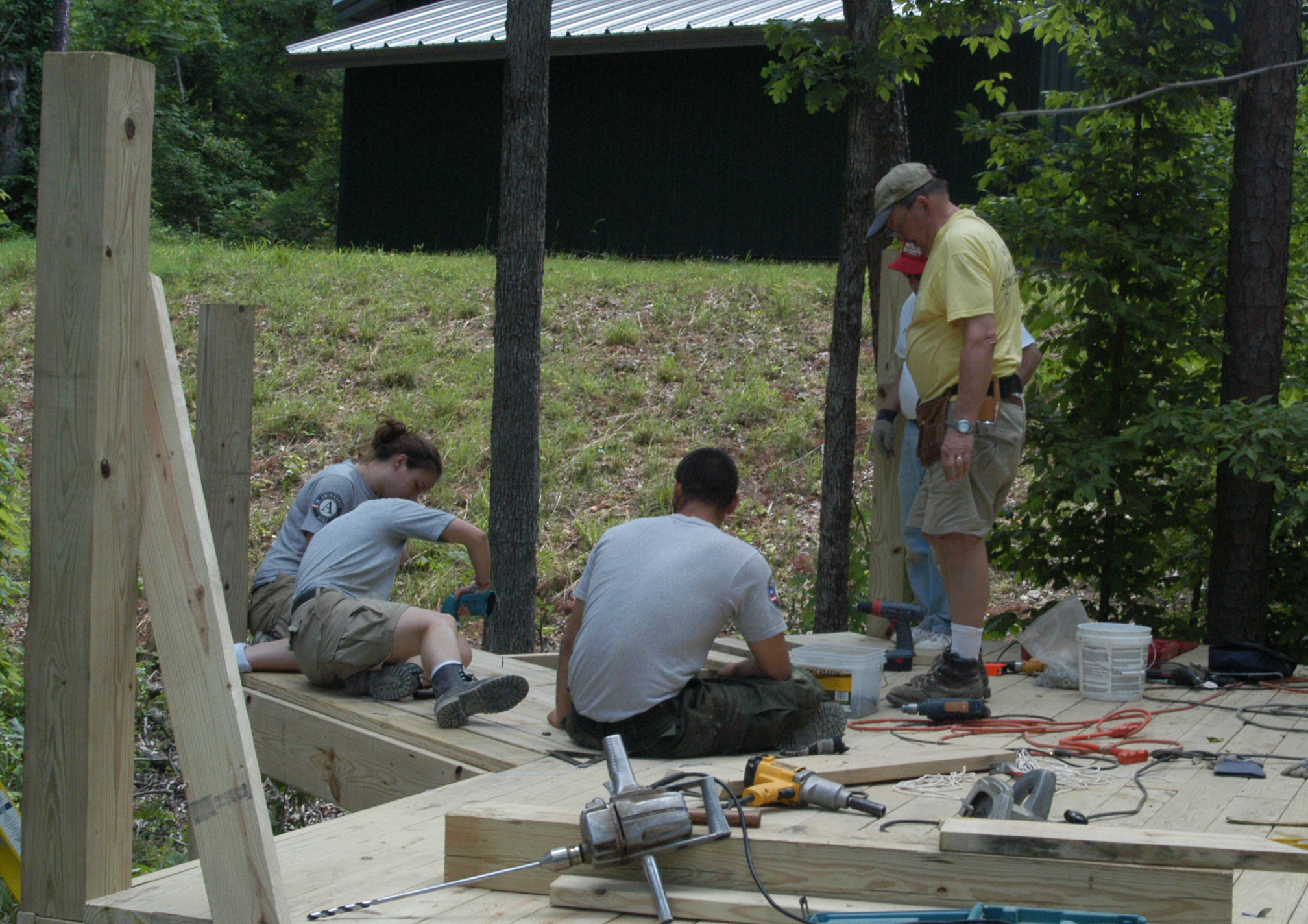 Construction Update: Phase III, the bridge – Red Oak Rain Garden